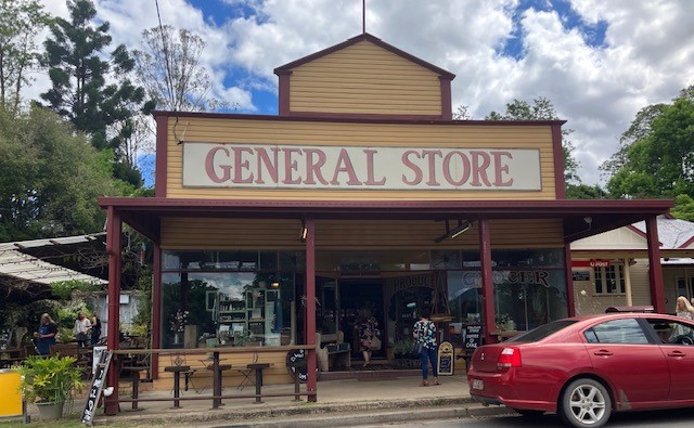 Relaxation on the menu – You need the Tweed! – Caroline Gladstone